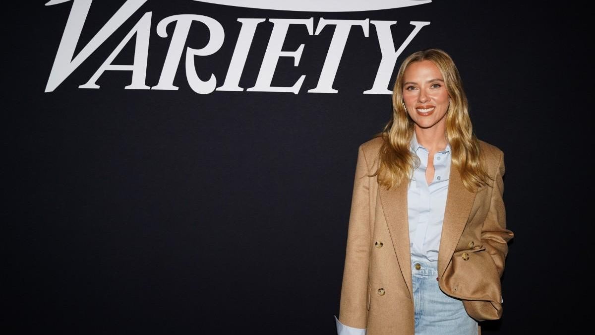Au revoir aux Pitillos? Scarlett Johansson dit que les jeans baggy les ...